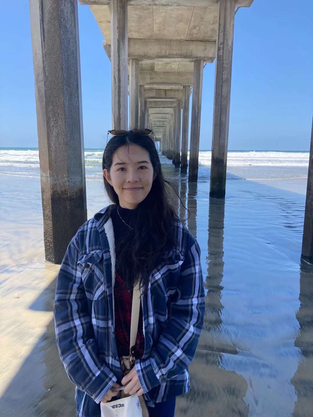 About Me - Evie Xinqi Guo